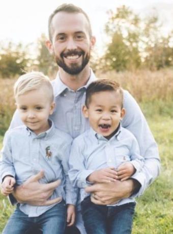 Blogger gained popularity over his autistic son and then gave him to ...